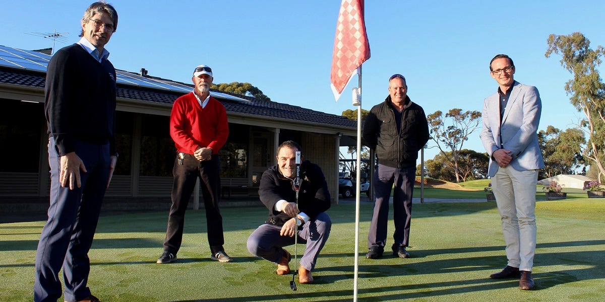 Golf club gets $339,000 to begin expansion into racecourse land