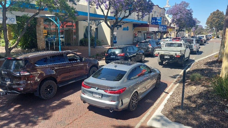 Crash closes Swanport Bridge, causes traffic chaos