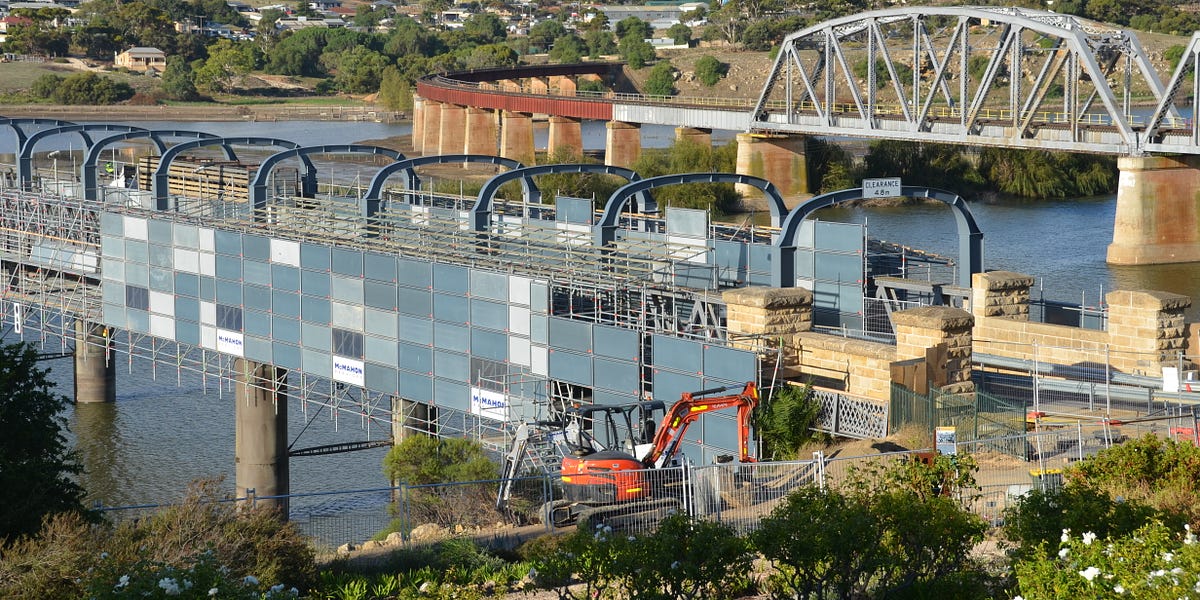 Old Murray Bridge upgrades 70% complete