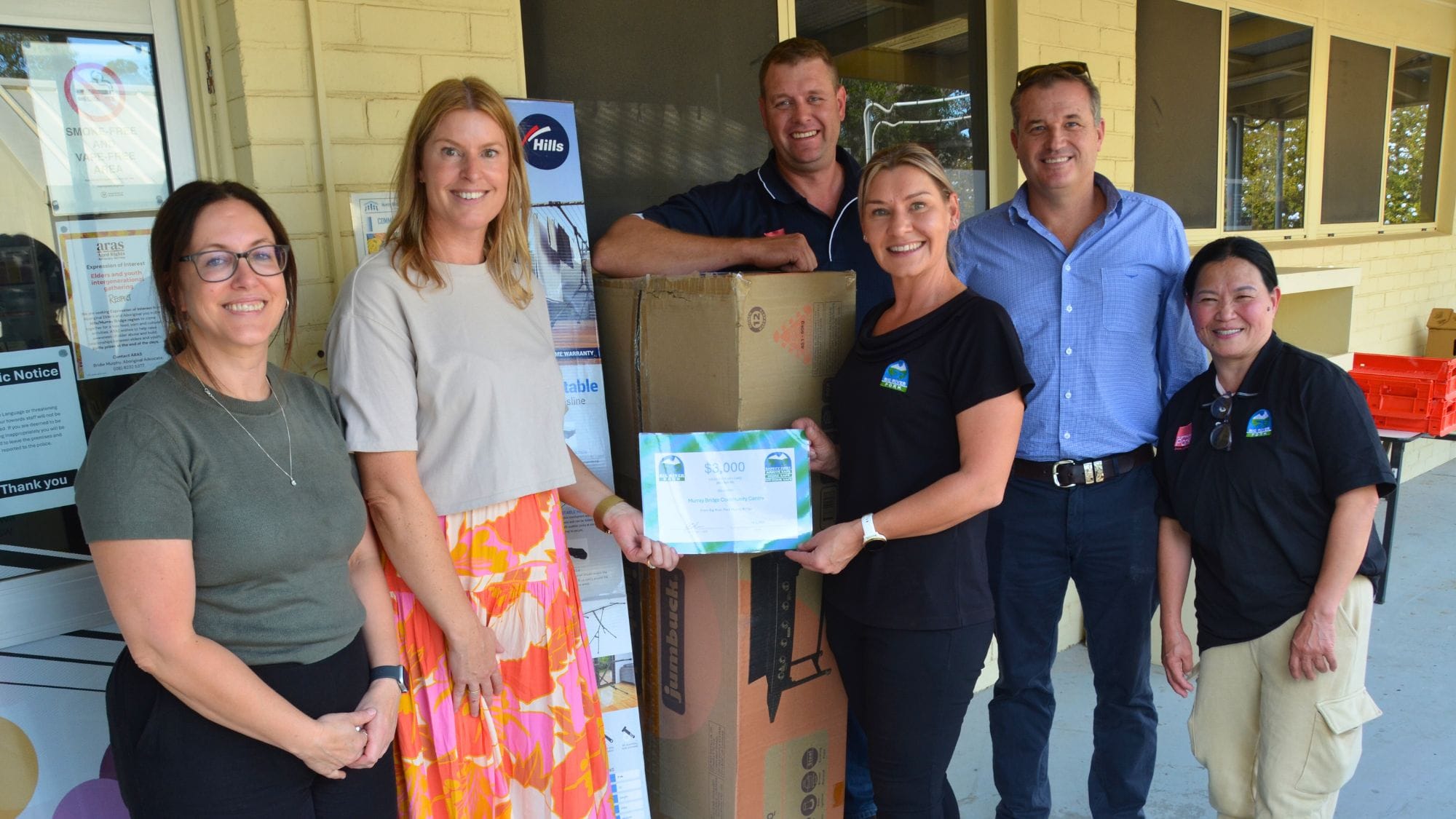 Big River Pork staff make big donation to Murray Bridge Community Centre